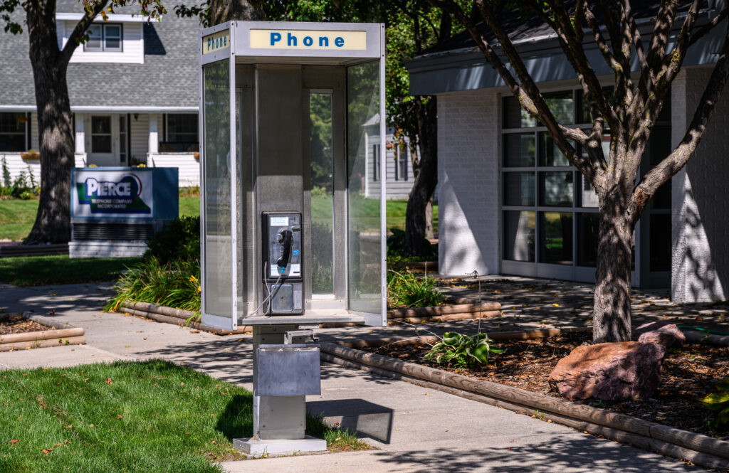 Death of the Dial Tone: Nebraska’s dwindling pay phones draw lots of ...